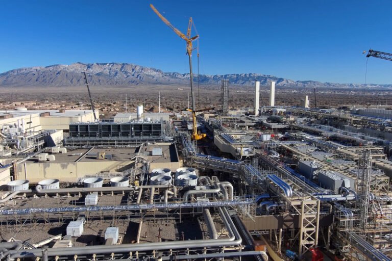 A Intel abriu uma fábrica Fab 9 no Novo México que produzirá chips em ...